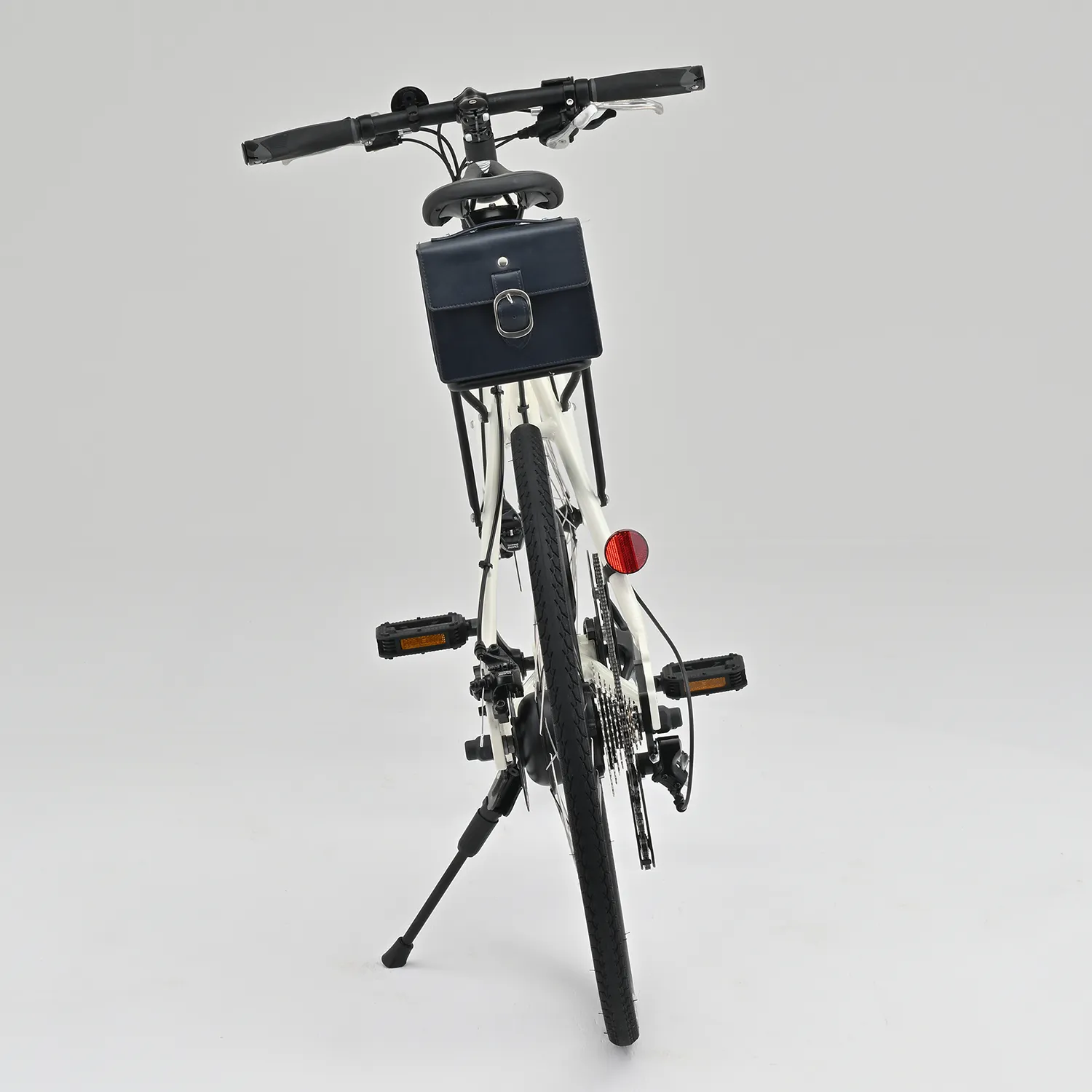 DE02 - 電動アシスト自転車（ホワイト）｜Daytona Mobility